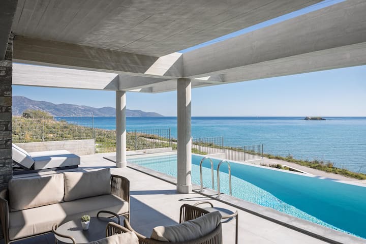 Luxurious Seafront Villa Karystos - Marmari