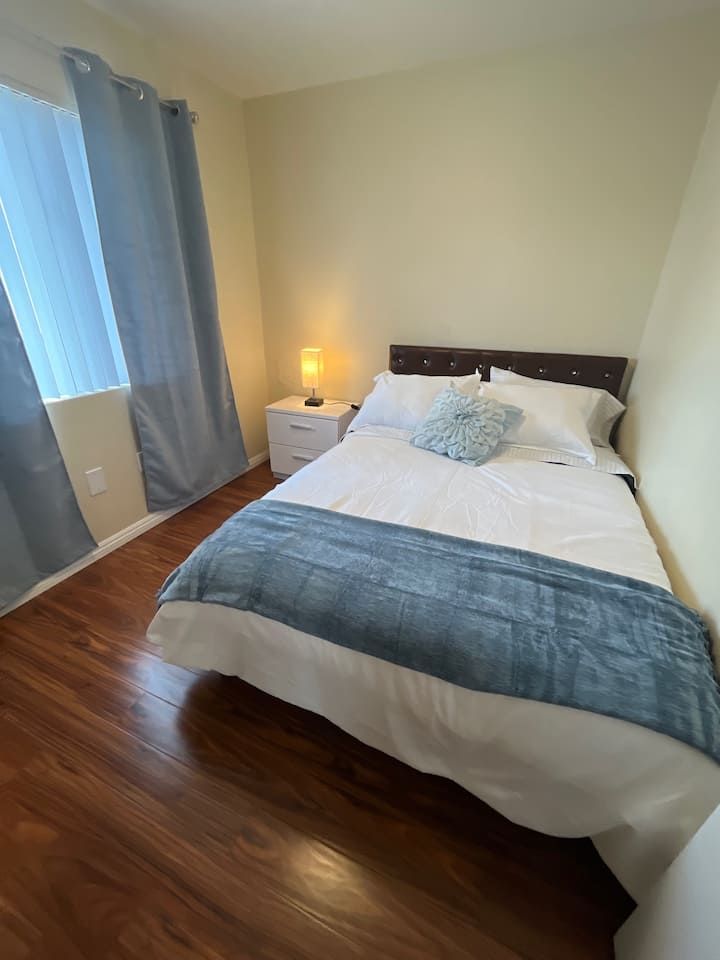 Peaceful, Private Room By Lax/beach - Torrance, CA