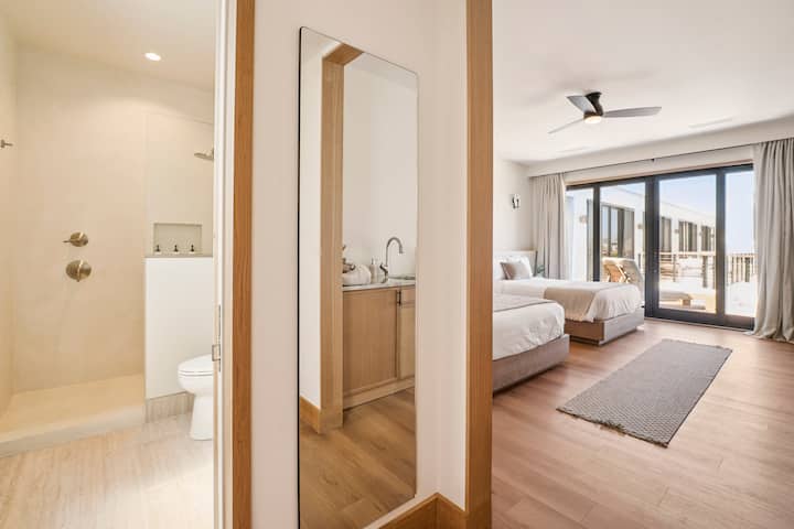 Offshore - Coastal Getaway With Ocean View - Montauk, NY