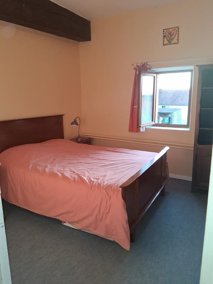 Jolie Chambre Individuelle Avec Cuisine Partagée - Aisne