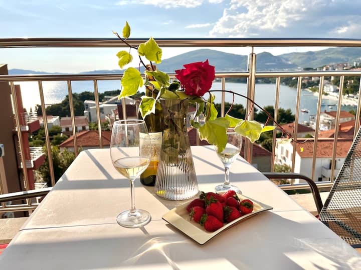 Getaway Penthouse | Stunning Sun & Ocean Views - Trogir