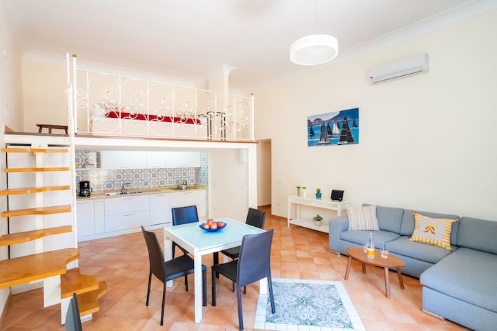 Elegant Apartment In Sorrento's Historic Center - Sorrento