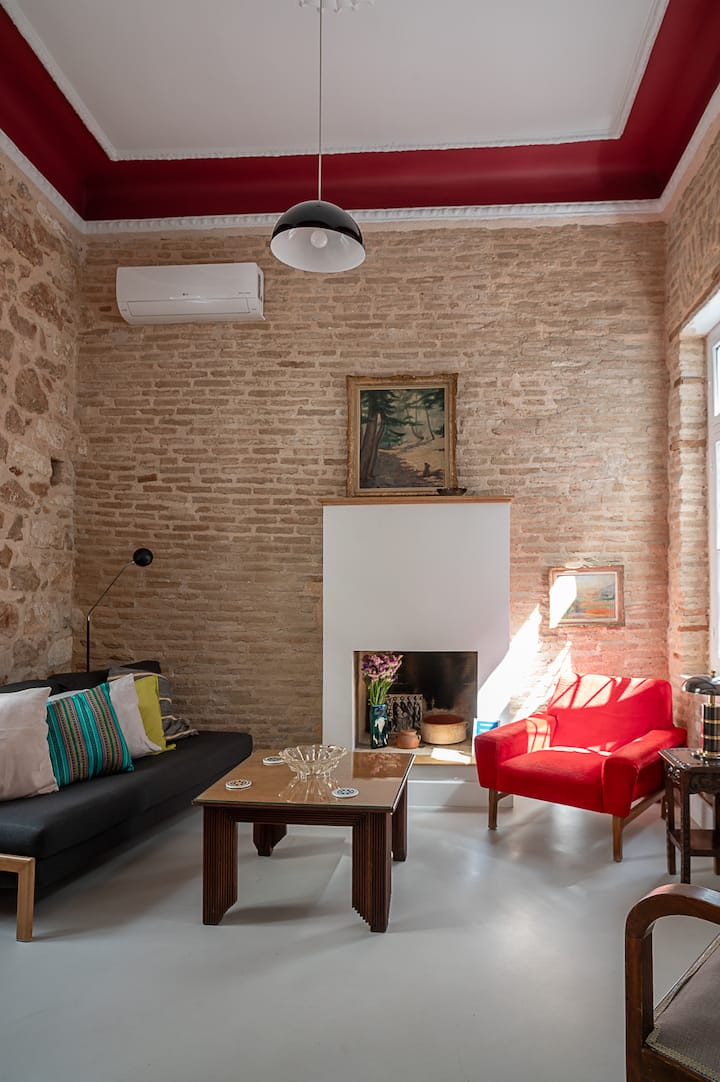 Athenian Cypress House - Atenas