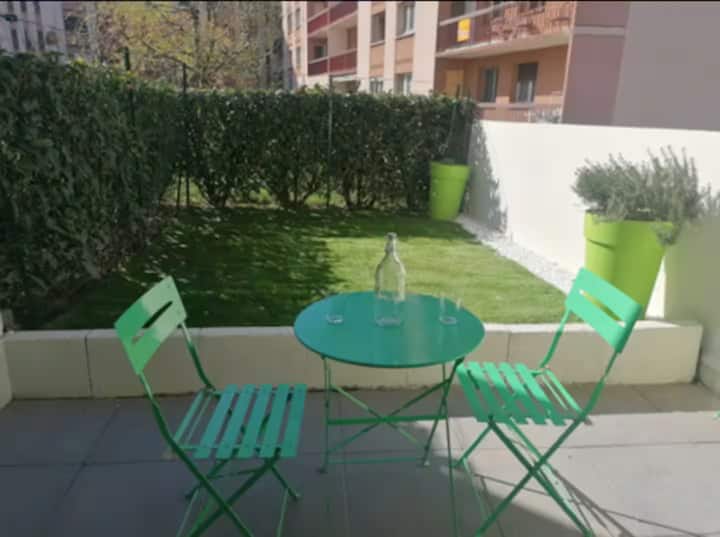 Studio + Jardin Centre Ville Proche Du Lac Rdc - Aix-les-Bains