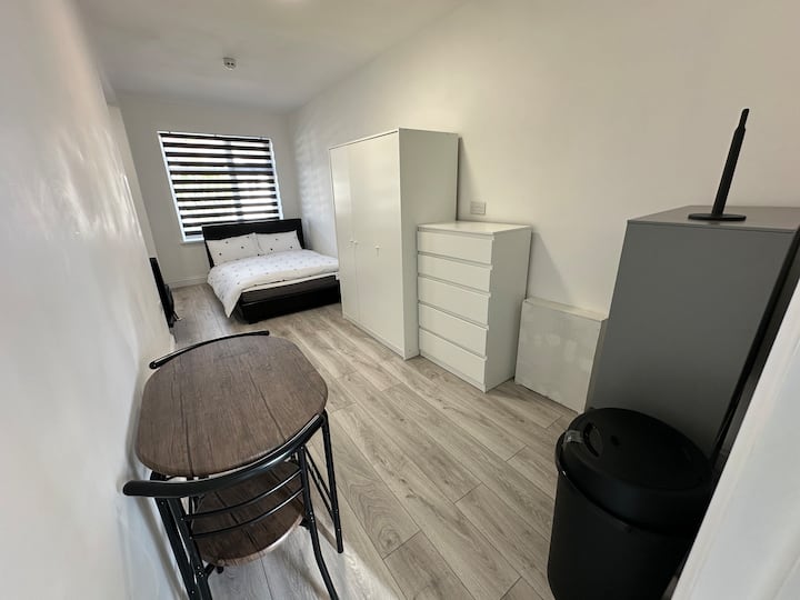 Triple Size Studio, Ensuite & Kitchen 19ig-r5 - 일퍼드