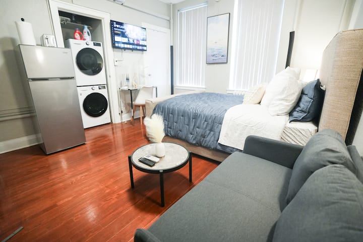 Soleil Suites #4 | Lux Studio | Dt Loring Park - Minneapolis