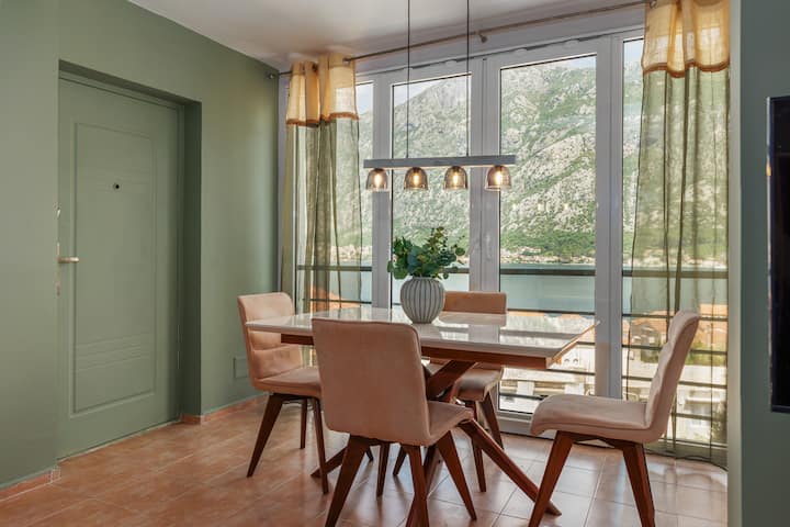 Sea View Apartment With Terrace- Two Bedroom - Kotor