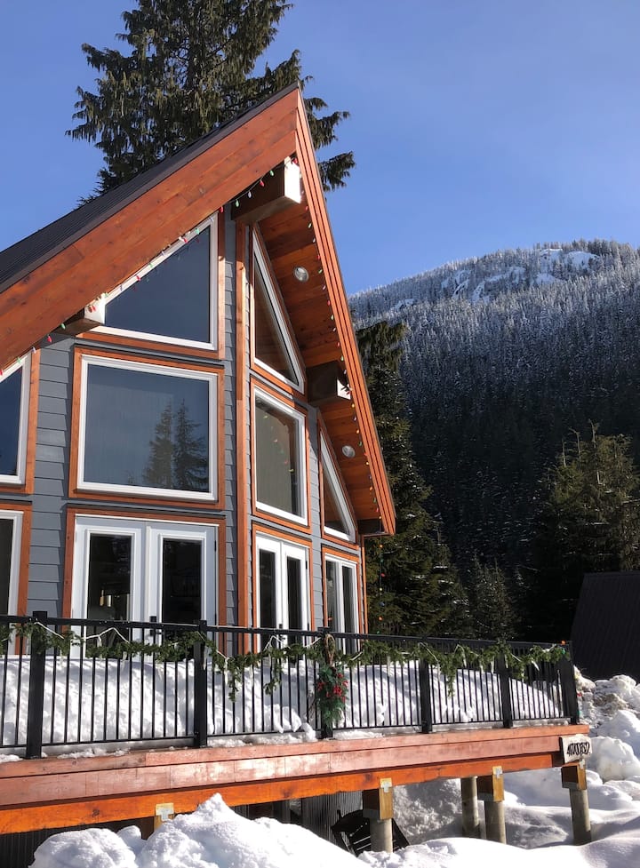 The Copper Cabin - Harrison Hot Springs