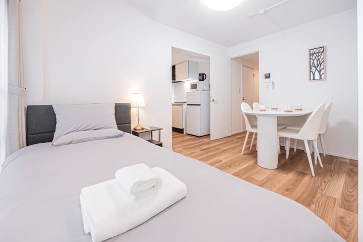 高田马场1站直达！一室一厅公寓：可3人入住/办公/电视/厨房/浴缸/洗衣机/wifi/西武新宿线3分 - Tokyo