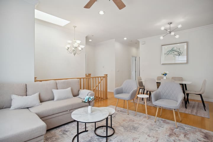 Bright & Comfy 3br Home | Ideal For Families - Vancouver