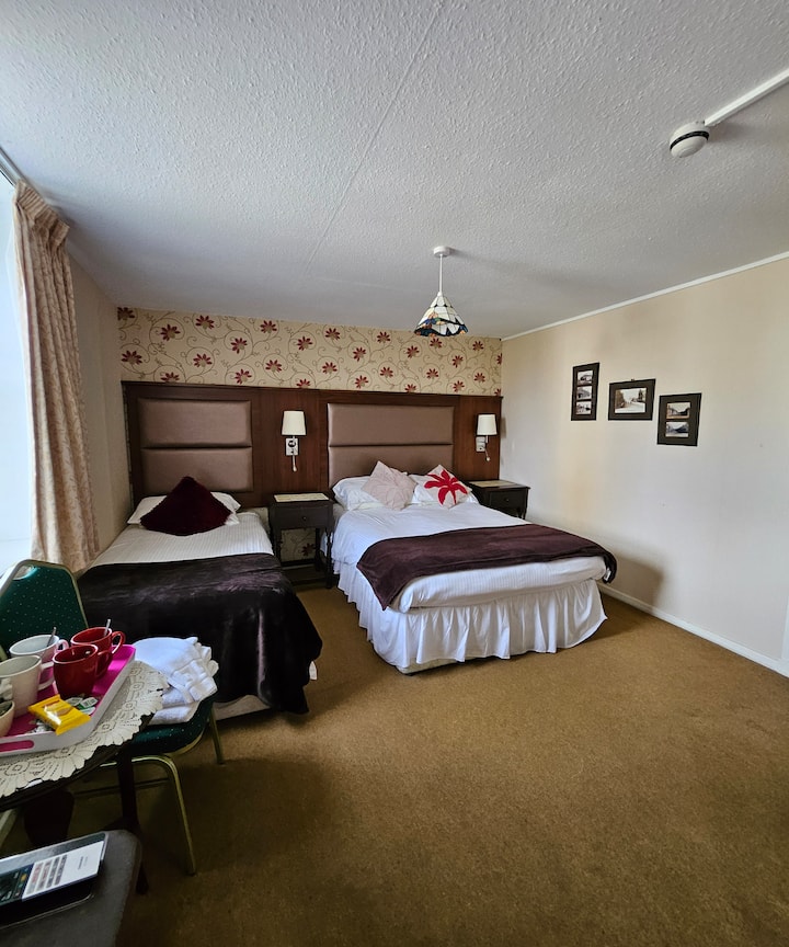 Station Hotel-quadruple Room - Cullen