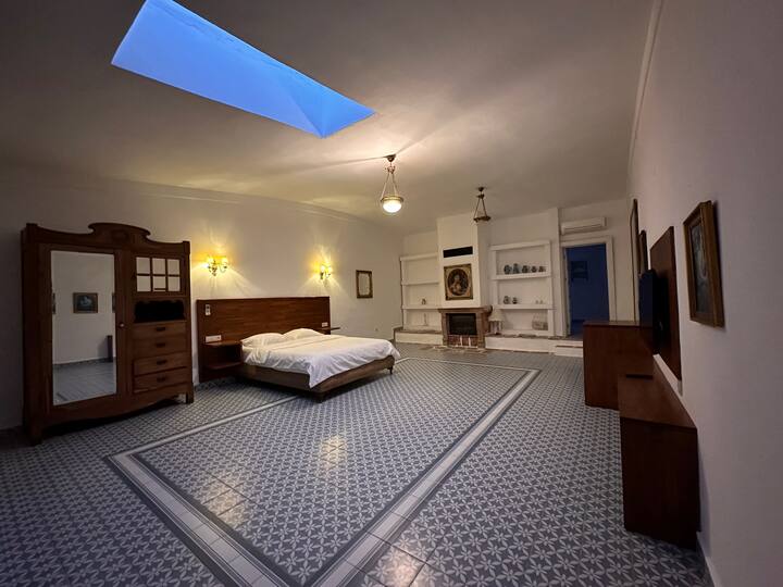 Taş Avlu Otel-orta Oda+kahvaltı 2 Kişilik - Bozcaada