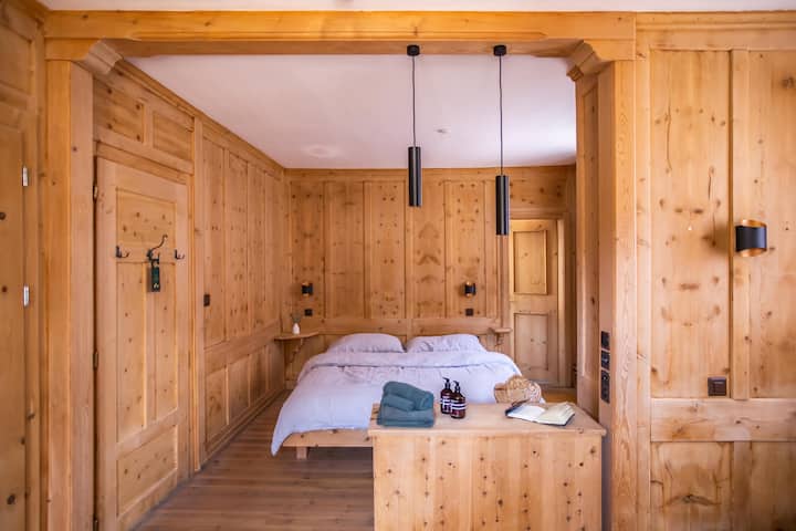 Hotel ÜJa Scuol - Superior Double Room - Scuol