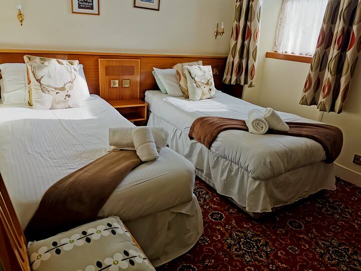 Station Hotel-twin Room - Cullen