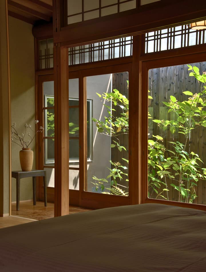 "暮らすように泊まる"モダン日本家屋丨庭・駐車場・一棟貸・6名 - Wakayama