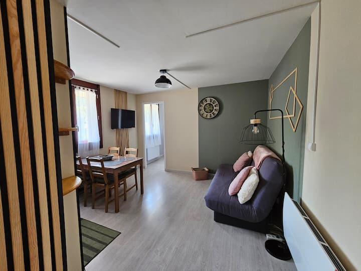 Bel Appartement : 1 à 4 Personnes Dans Résidence - Chastreix