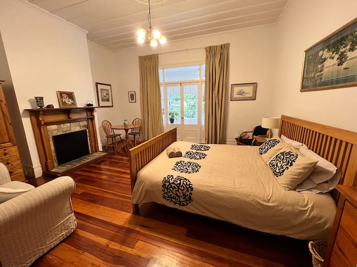 La Casa Bonita Auckland, Super King Vintage Room. - Auckland