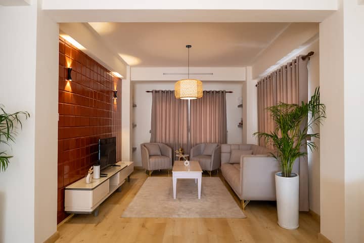 Zenhaus- 2 Bhk Apartment Near Swoyambhu - China