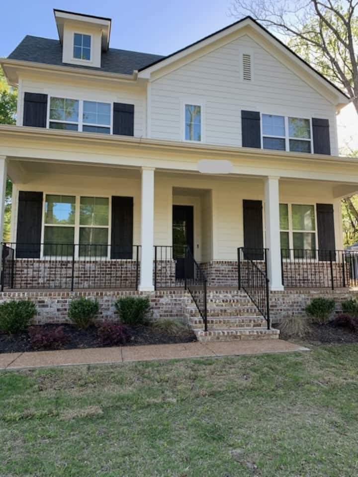 Beautiful Colonial House - Old Hernando! - Arkabutla Lake, MS