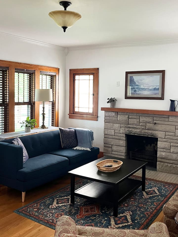 Cozy Craftsman In Clark Park - Champaign, IL