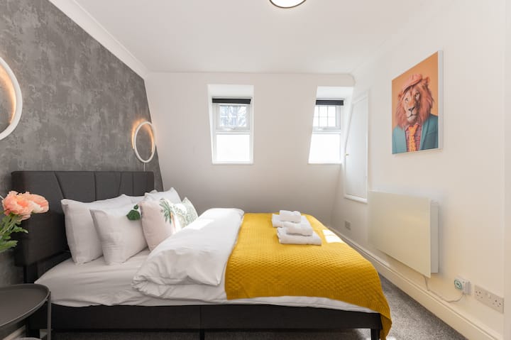 2-bed House | Espresso Coffee | Jacuzzi-bath - Woolwich