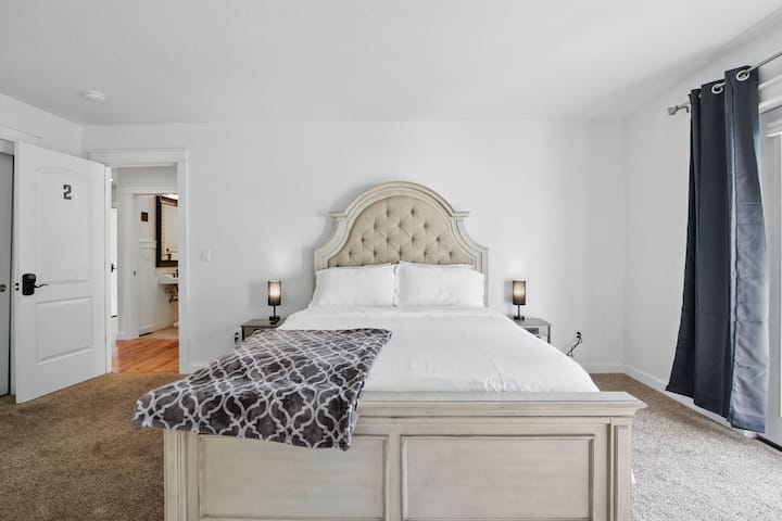 Mansion Master Suite Attached Bathroom - Portland, OR