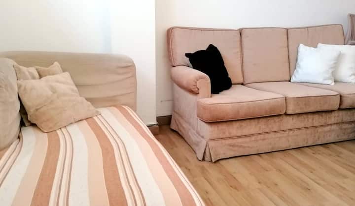 Cq12 | Cozy Room W/double Bed, Large Window & Desk - Coímbra