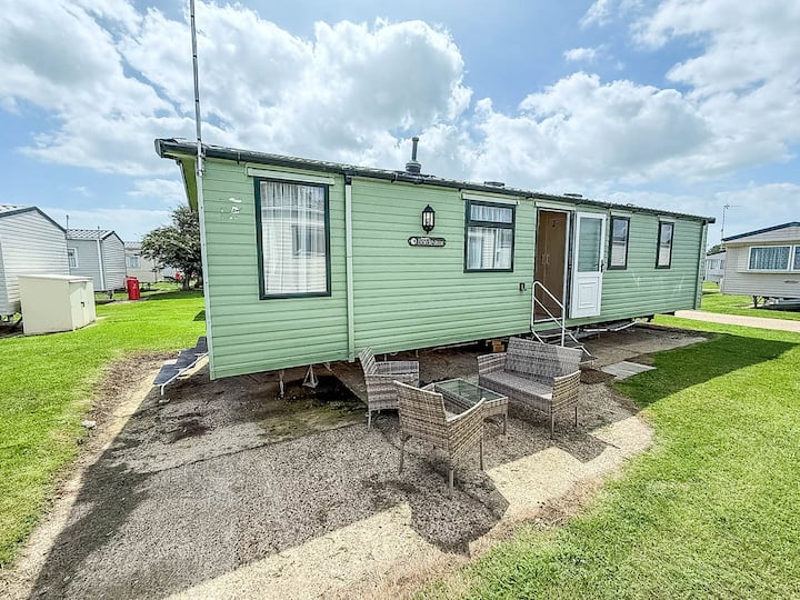 Lovely Caravan In Suffolk, Ref 20050bs - Gorleston-on-Sea