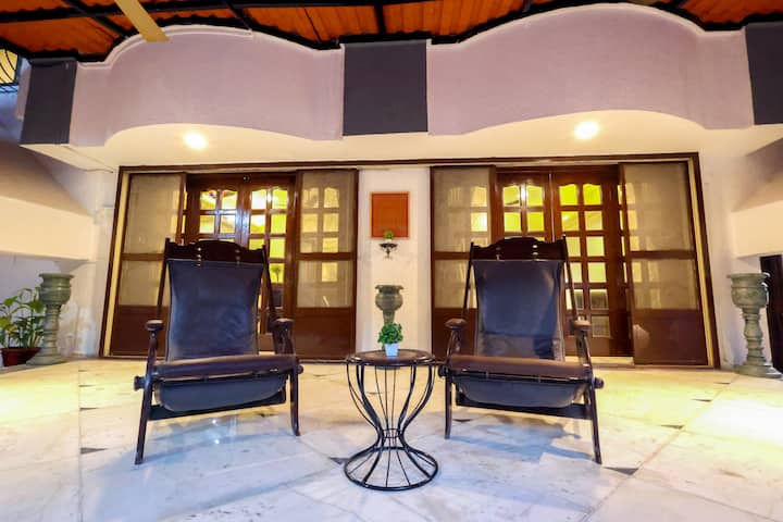 Kutumbam Villa – Personal Backyard / Terrace - Mumbai