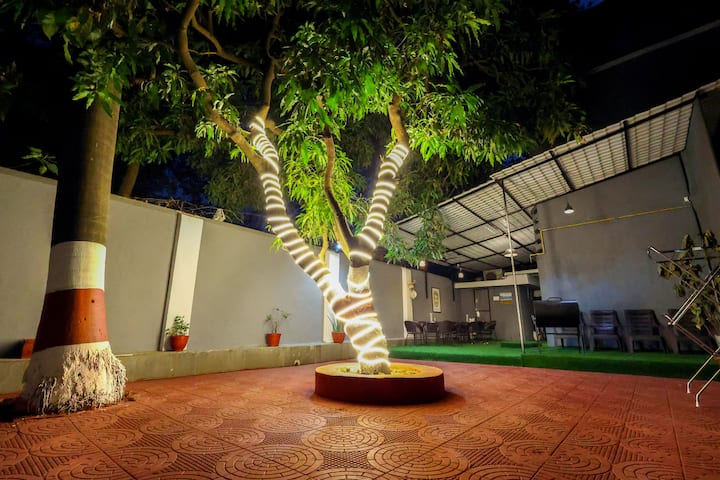 Terrace Bbq Villa | Pool Table | Thakur Complex - ムンバイ