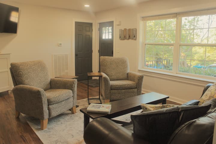 Retreat At Arsenal Hill - Cozy, Forested, Deck - Franklin, TN