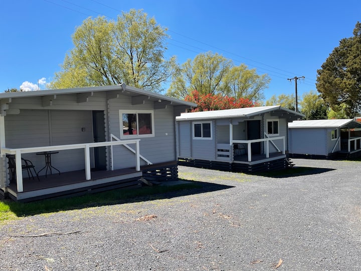 Mayfield Cabin - Oberon