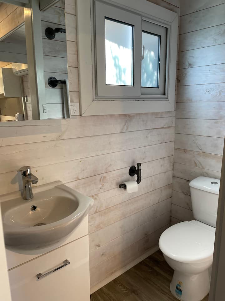 Mayfield Cabin - Oberon