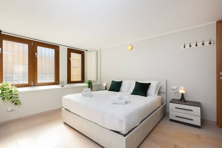 Urban Escape Milano – 6 Posti Vicino Metro Pasteur - Lombardy