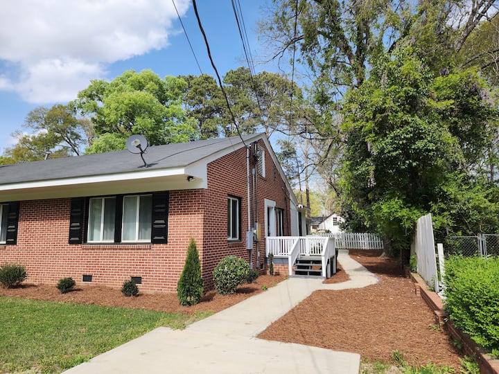 City Charmer Cottage 1300sf House 3bd/2bath - Wilson