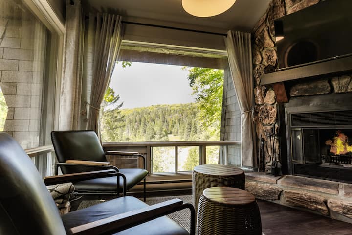 Lovers' Nest L - Private Spa/nature/beach/ski - Laurentides