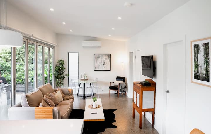 Luxury Couples Retreat - Private Nature Escape - Sydney