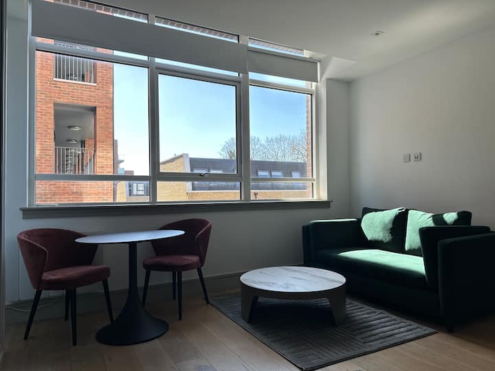 Modern Seven Sisters Studio-3 Stops To Kings Cross - London