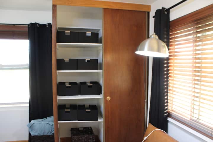 Private Studio With Mountain Views, Private Bath - Vallejo, CA