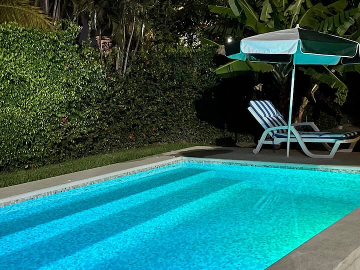 La Villa Hermosa Casa Carl  - 5 Bdrm. Beach House - Manzanillo