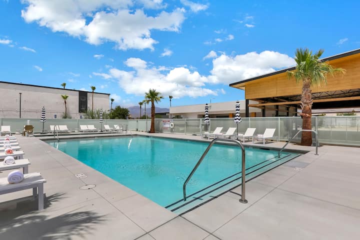 Modern & Chic Airstream + Pool And Spa - Desert Hot Springs, CA