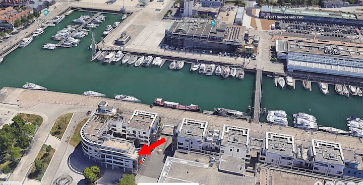 Emplacement Rare Face Au Port - La Rochelle