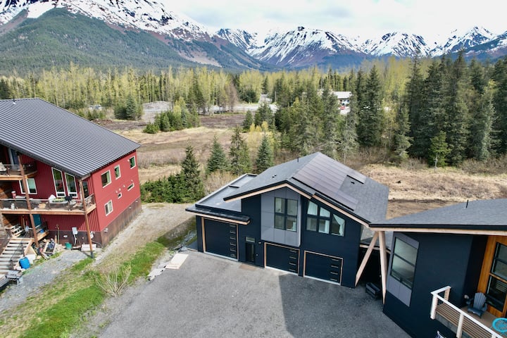 Girdwood Guesthouse - Clean, Modern, Comfortable - Alyeska, AK