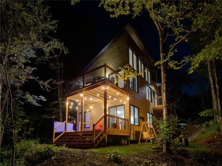 Chalet Chic Avec Spa & Billard - Portneuf