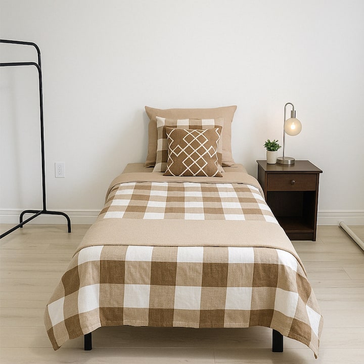 102 Bed & Breakfast Single Bedroom Downtown - Cape Breton Island