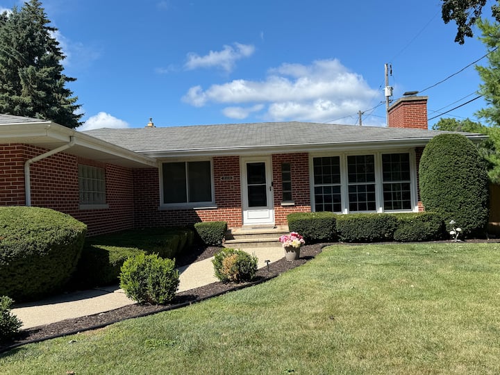 Vintage Charm/mdrn Comfort 4 Families; Travel Prof - Kenosha, WI