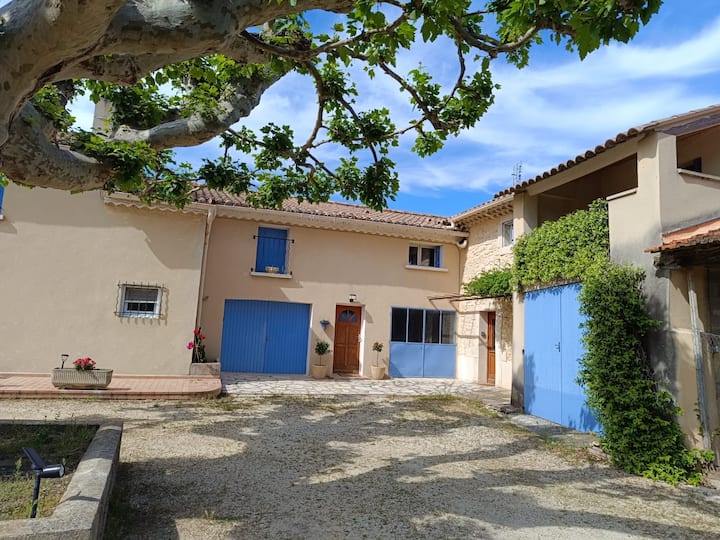Gîte Au Cœur De La Nature Pour 8 Voyageurs - Bollène