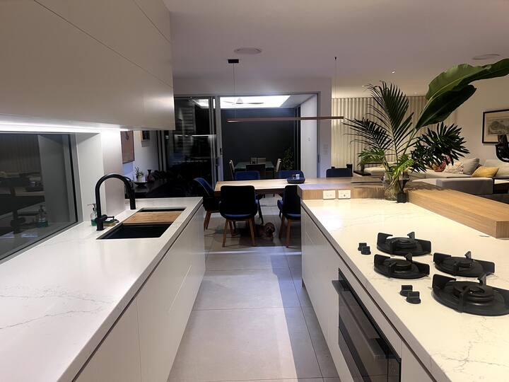 Longbeach Villa - Coolum Beach