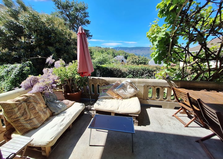 Traditional Village House On Lake Annecy - Menthon-Saint-Bernard