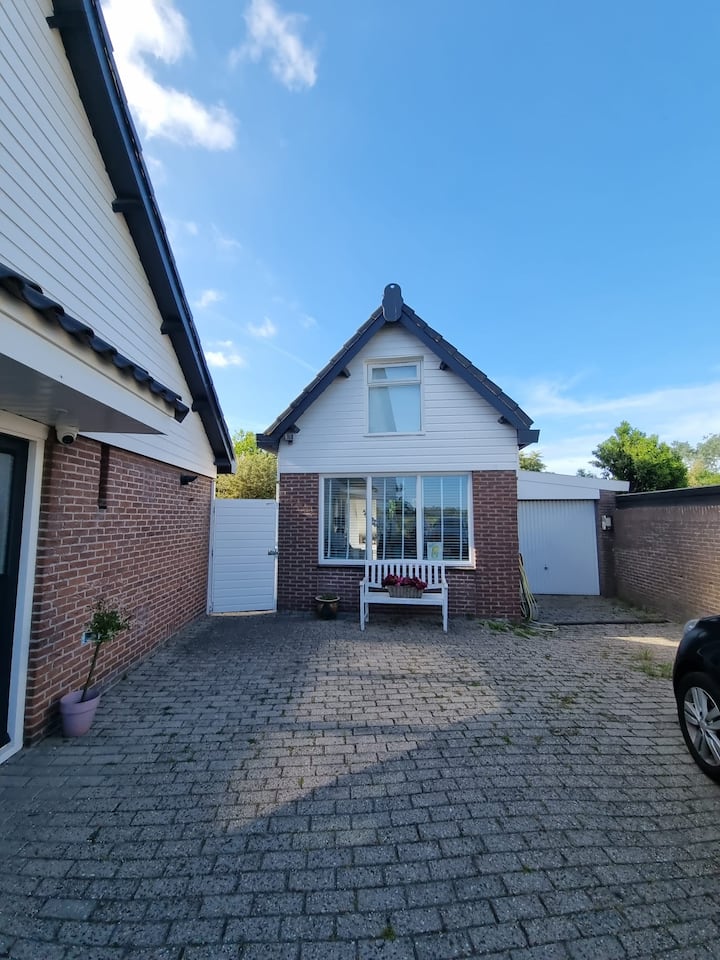 Briesje Aan De Bollen - Heiloo